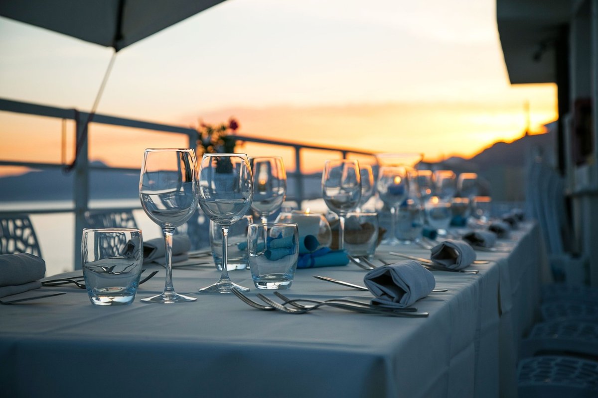 Choose the Perfect Table Size for Your Childs Needs - The Parenting Pro